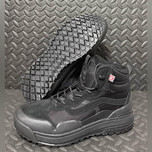 Vans | Shoes | Vans Ultrarange Exo Hi Mte2 Hydroguard 36 Winter Hiking ...
